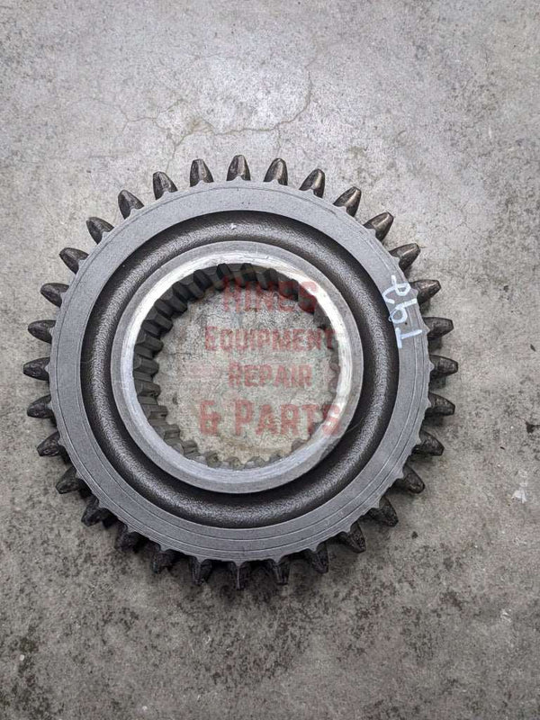 Used 2nd Speed Drive Gear for IH Tractors - 380088R1, Fits 706 & More ...