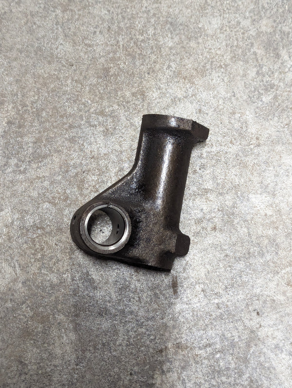 Rocker Arm Bracket IH International 164425R1 USED - Hines Red Tractor Parts