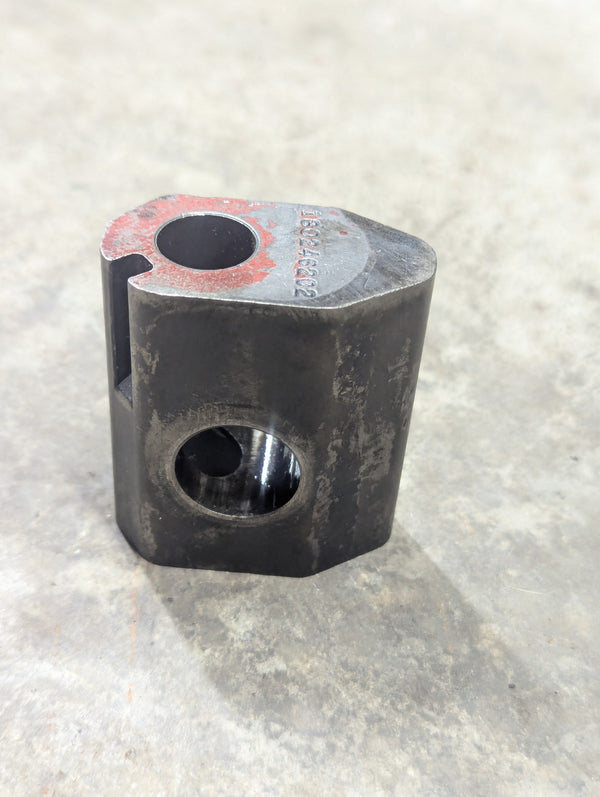 Rocker Arm Bracket IH International 1802461C2 USED - Hines Red Tractor ...