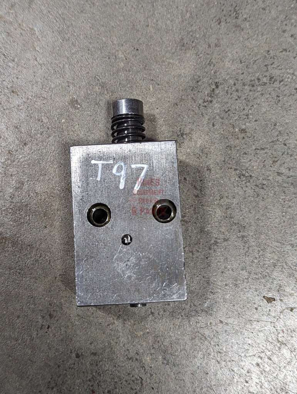 Used Action Control Valve for IH Tractors - 389589R91, Fits 544 & More ...