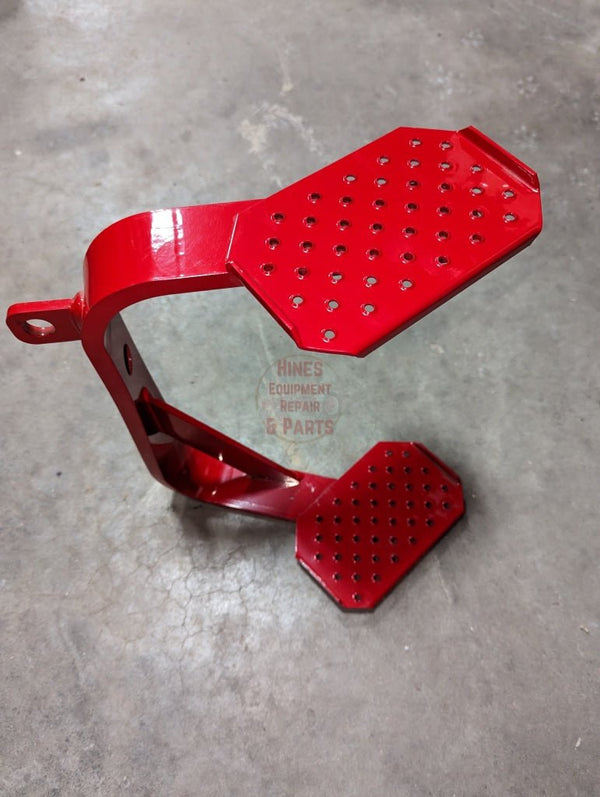 Left Step IH International 395230R1 NEW - Hines Red Tractor Parts