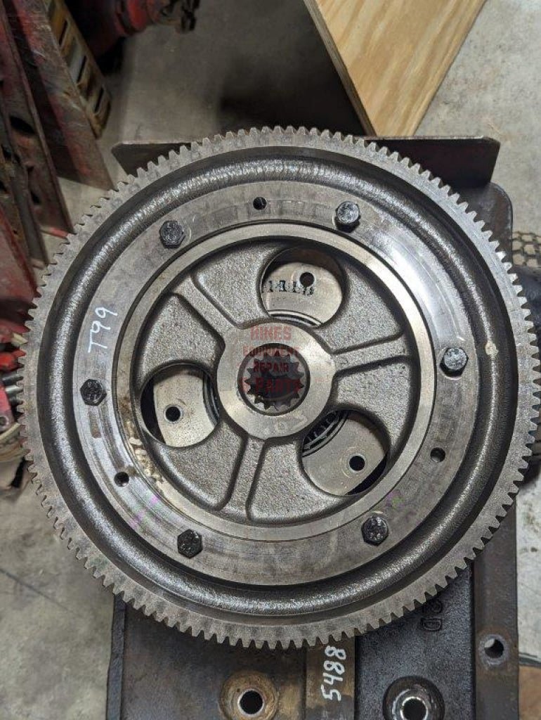 PTO Driven Gear Assembly IH International 139314C1 148871C92 USED
