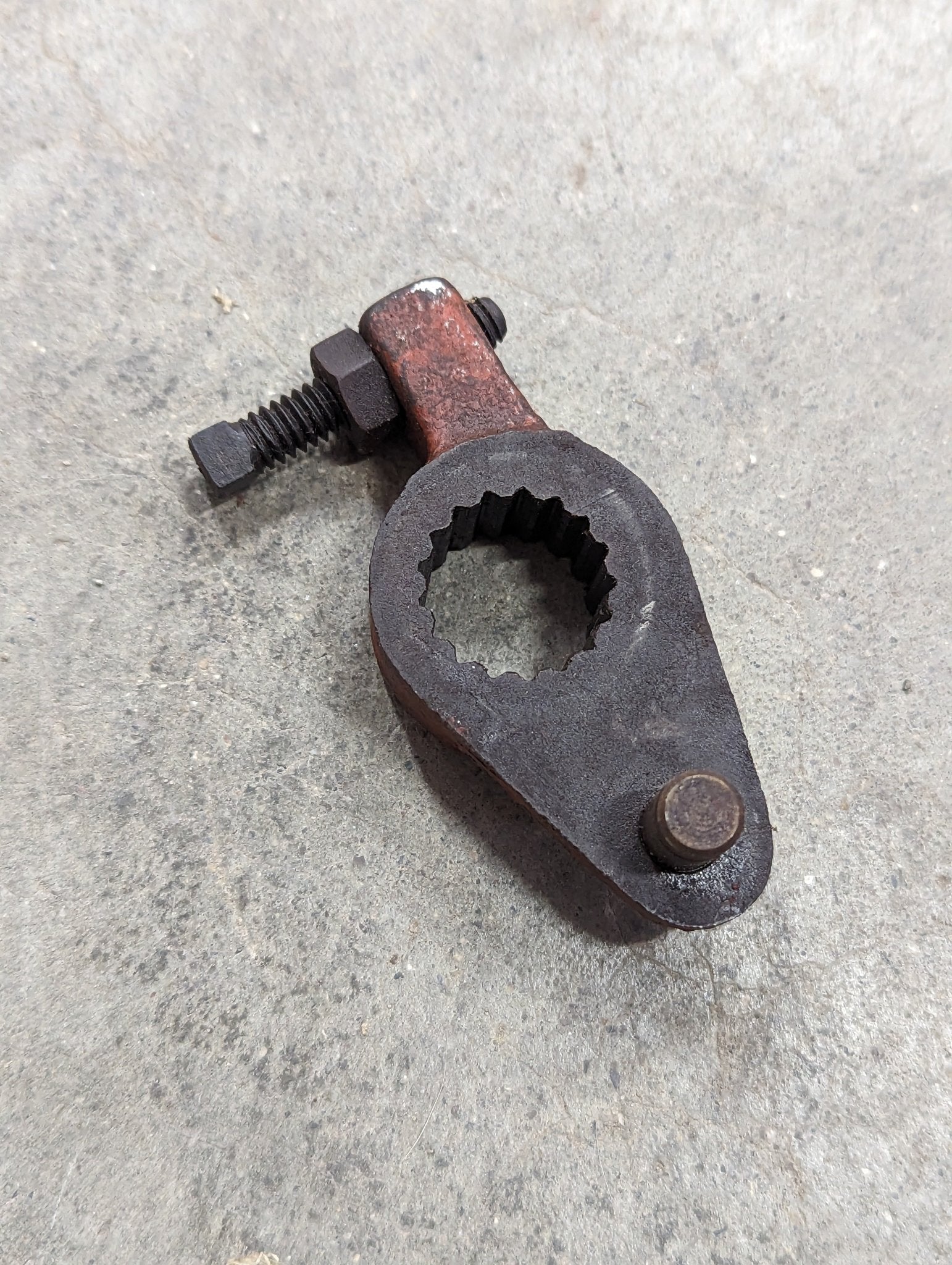 Slow Motion Actuating Lever IH International 376043R11 376043R21 USED